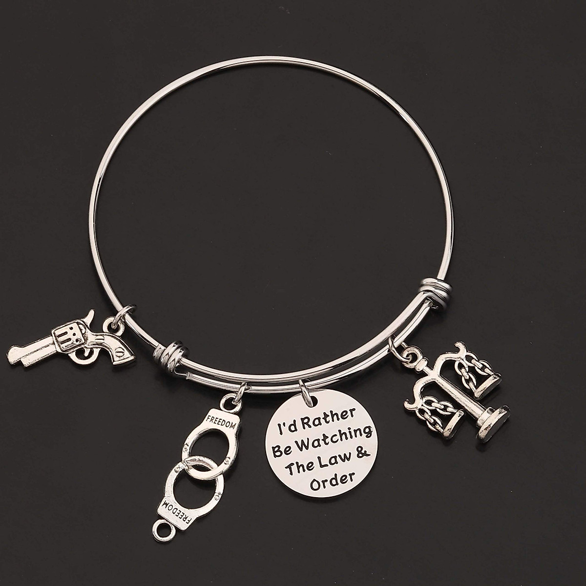 BLEOUK rather watching law order (watching law)