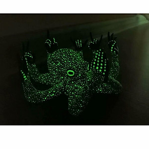 JINGBIN Octopus with Mother of Pearl Luminous Octopus with Middle Finger Novelty Gesture Octopus Art Ornaments Gift for Garden Indoor Outdoor Home Decoration Luminescent Statue Table Decor