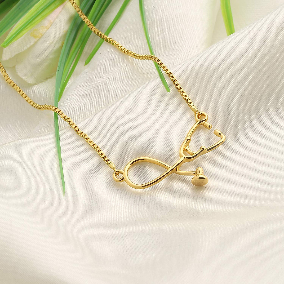 MYOSPARK Stethoscope Adjustable Chain Bracelet Medical Jewelry Gift For Doctor Nurse Medical Student (stethoscope bracelet gold)