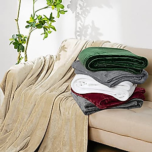 David's Home Fleece Throw Blanket,Ultra Soft Flannel Bed Blanket,No Shed No Pilling, 300GSM Lightweight Luxury Plush Cozy Blanket for All Season, 50" x 60", Dark Green