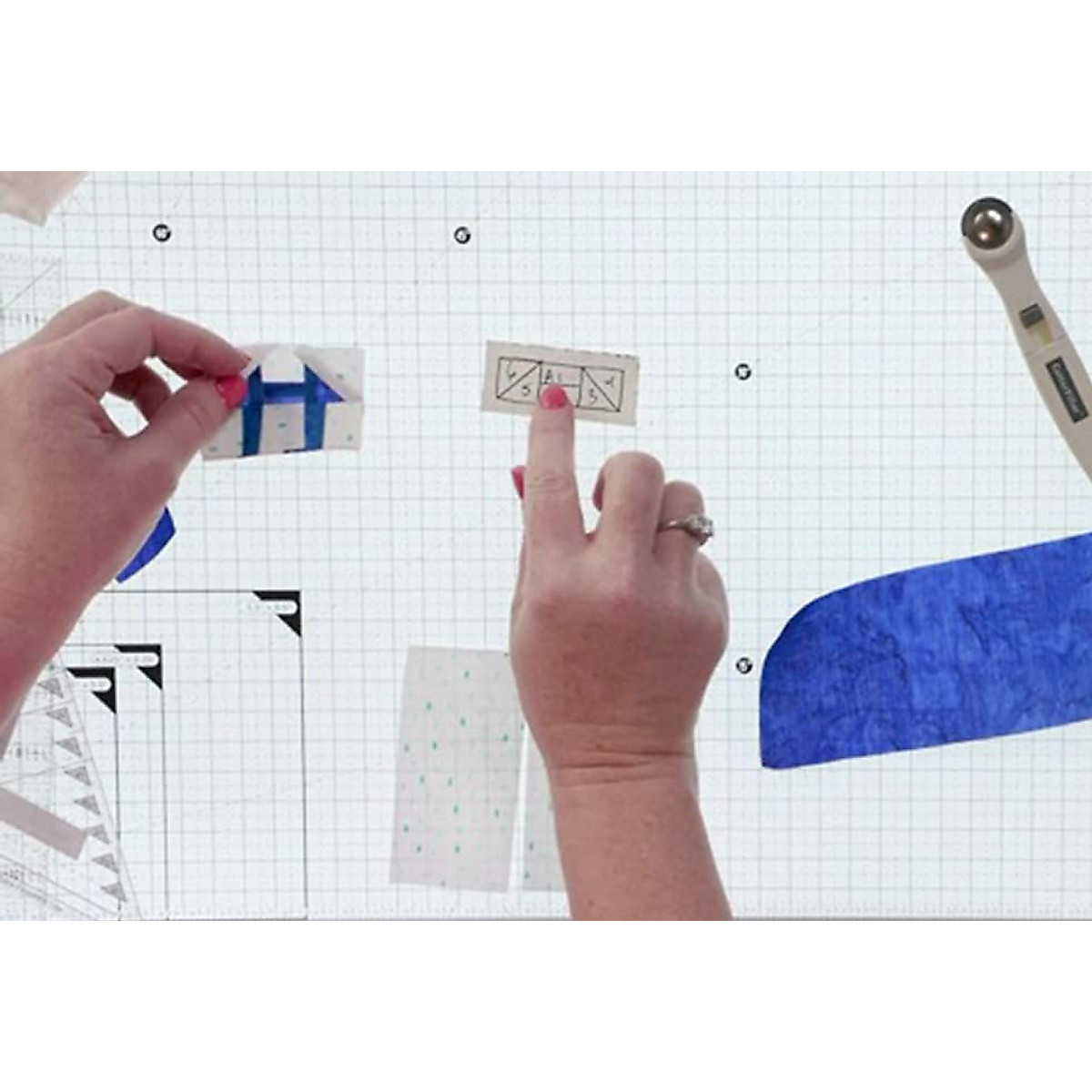 Cutterpillar 16x11.5 Self Healing Glow Mat