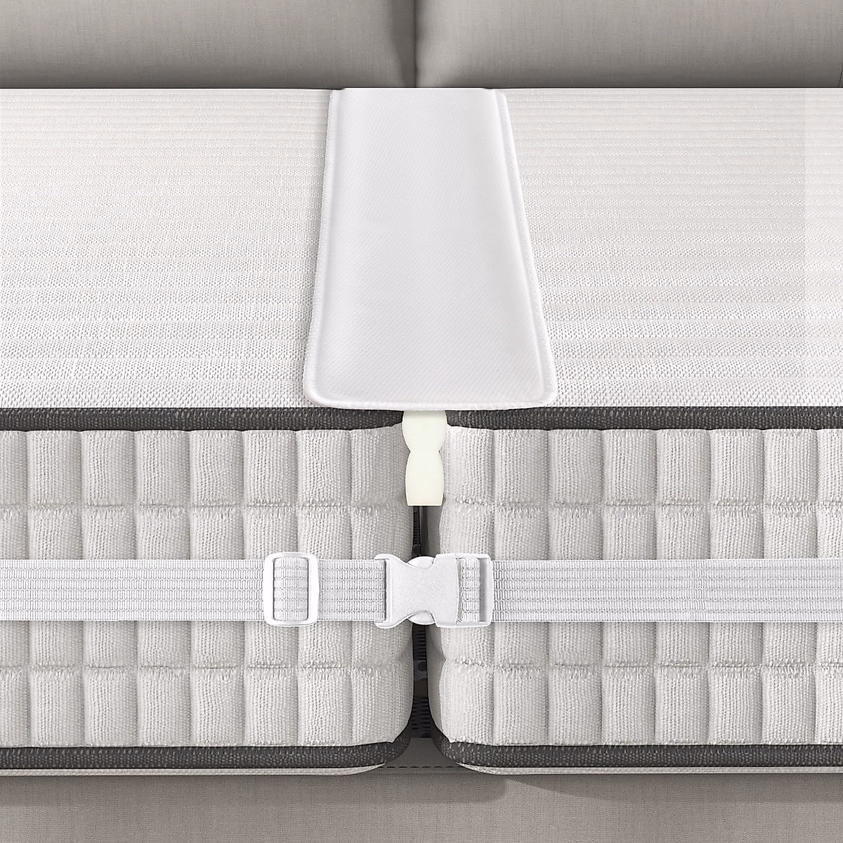 Giantex 10" Wide Bed Bridge Twin to King Converter Kit, Split King Gap Filler for Adjustable Bed, Twin Bed Connector King Maker, Mattress Connector with Strap for Guests Stayovers, Non-Slip Design