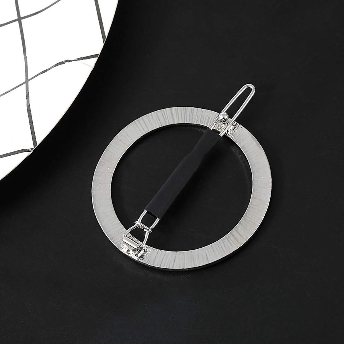 GIYOMI 2 Pcs Minimalist Hair Clip for Women and Girls, Newly designed Hollow Hoop Round Circle Geometric Metal Hair Clip Bobby Pin Ponytail Holder Hair Accessories(Gold & Silver)