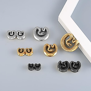 LADEMAYH 2Pcs 1/2 inch Gauges for Ears, Black 12mm Gauges for Ears, Cobra Design Snake 1/2 Plugs Tunnels Guages for Women, Surgical Steel Saddle Gauge Earrings