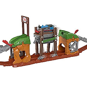 Thomas & Friends Walking Bridge train set, playset with motorized train for preschoolers ages 3 and older