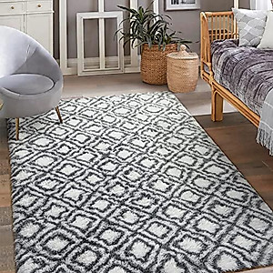 Guucha Fluffy Area Rug, Soft Plush Fluffy Carpets, Geometric Moroccan Shaggy Rugs for Living Room Bedroom Nursery Room Kids' Room, Black/White 4x6 Feet