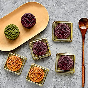 Pralb 100 Set Clear Plastic Mini Cupcake Boxes Muffin Pod Dome Muffin Single Container Box Wedding Birthday Gifts Supplies for Cheese Pastry Dessert Mooncake (square, gold)