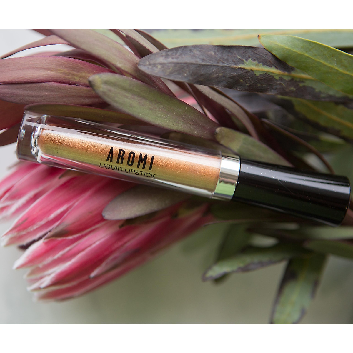 Aromi Gold Digger Metallic Liquid Lipstick, Bronze Yellow Lip Color with Shimmery Finish, Long-lasting Makeup, Handmade (Gold Digger)