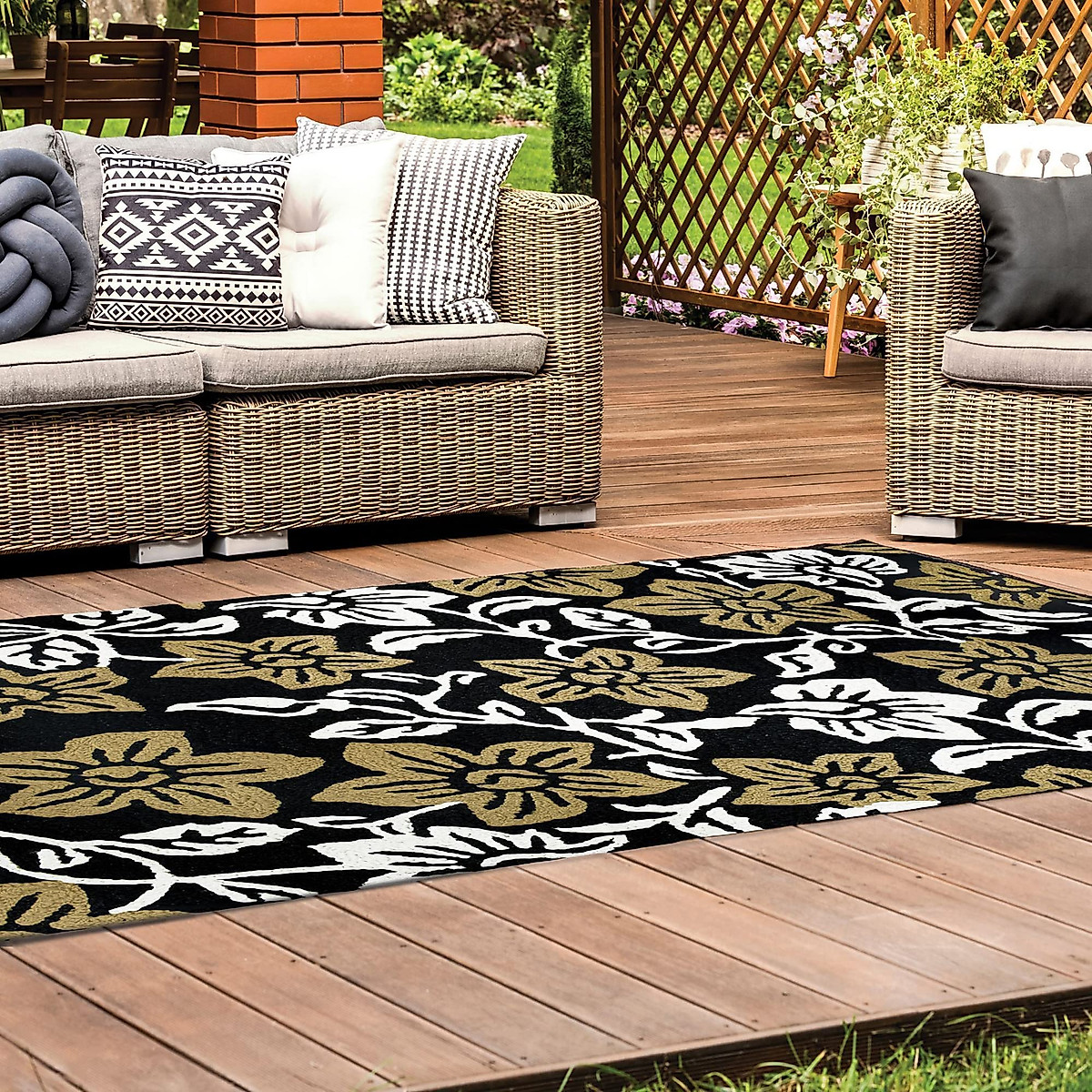Jellybean Indoor/Outdoor Decorative Francesca Accent Rug - 34" X 54"