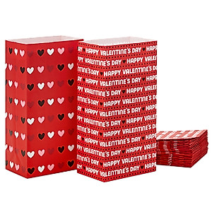 Hallmark Valentine's Day Paper Treat Sacks (30 Bags: "Happy Valentine's Day," Hearts) for Classroom Parties, Valentines, Kids, Coworkers