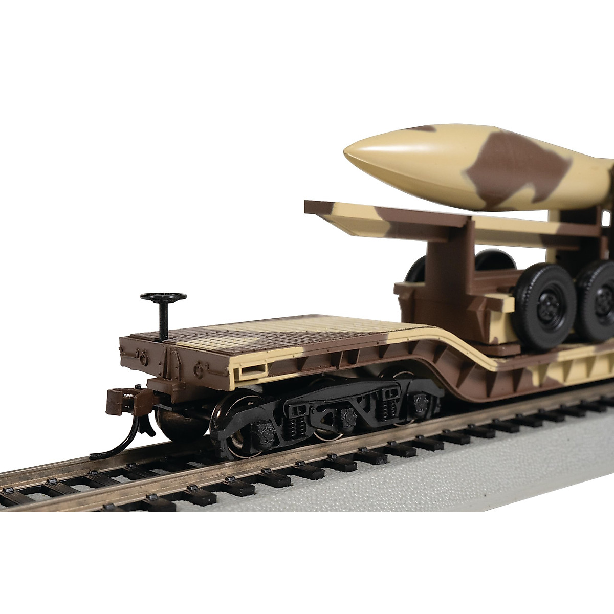 Bachmann Trains - 52' Center Depressed Flat Car - Desert Camouflage with Missile - HO Scale
