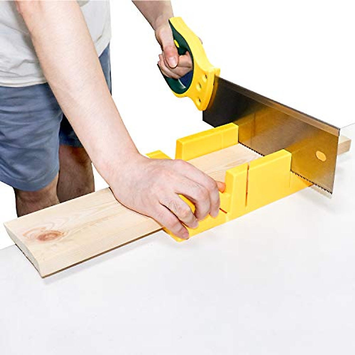 QWORK Multifunction 12” Mitre Box with 14” Back Saw 45° hole slot