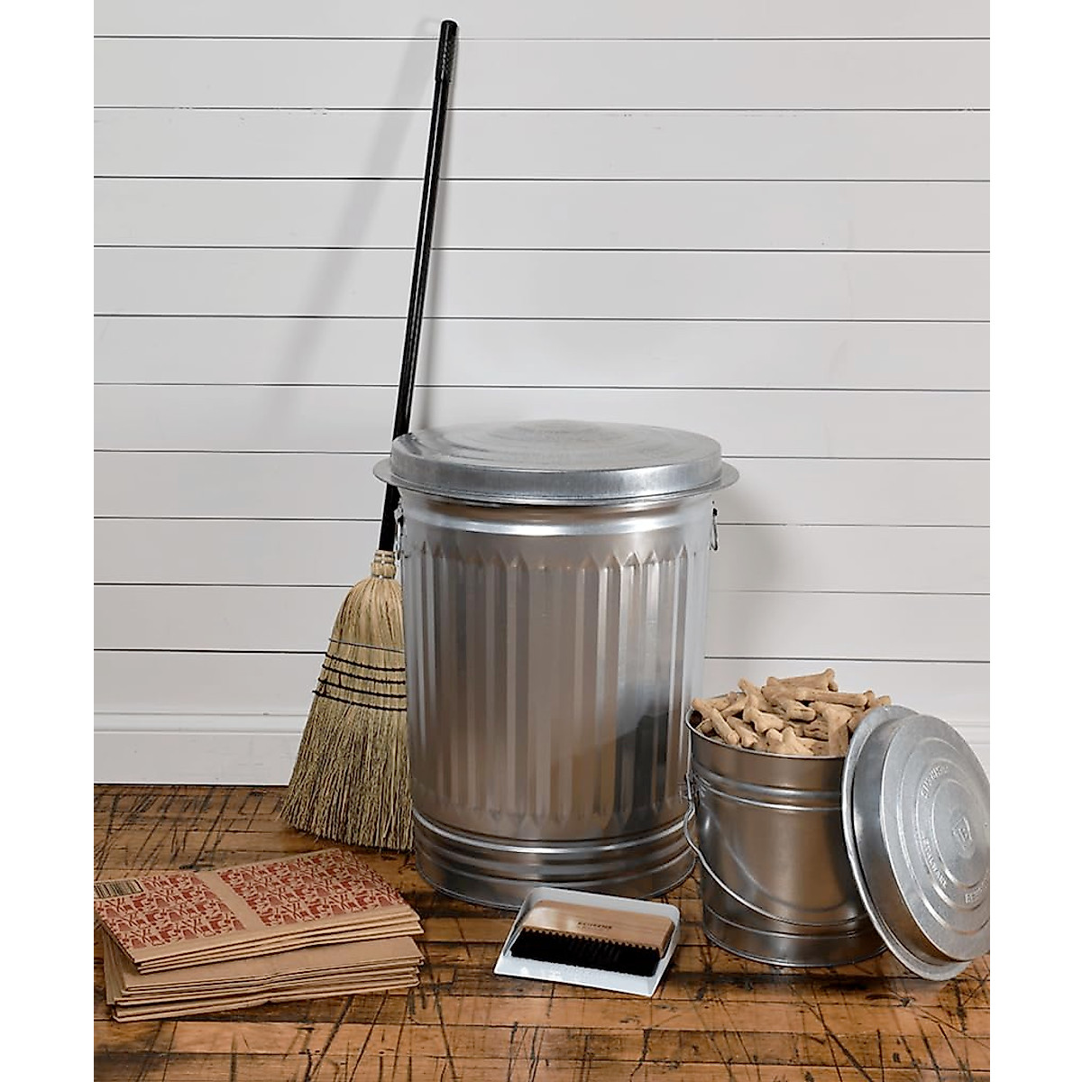 Generic Galvanized Steel Trash Can - Trash Can with Lid - Galvanized Trash Can with Lid - Metal Trash Can - Outdoor Garbage Can with Lid -Steel, Gray - Pre-Galvanized Trash Can with Lid Round