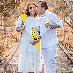 2 Packs Yellow Mom to Bee Sash and Dad to Bee Tinplate Badge, Baby Shower Decorations with Cute Bee Pattern Baby Welcome Party