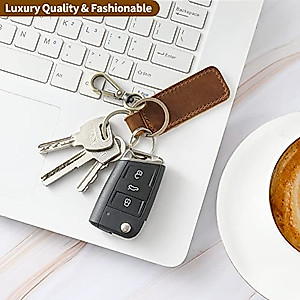 Jack&Chris Genuine Leather Car Keychain, Universal Key Fob Keychain, Leather Key Chain Holder for Men and Women, 2 Keyrings and Carabiner Clip, JC306-Green