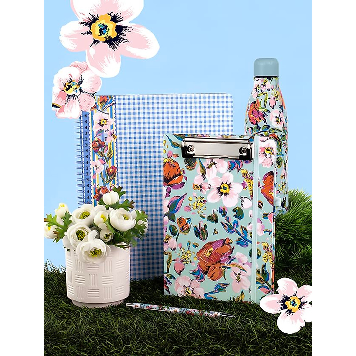 Vera Bradley Hardcover Daily Planner 2023-2024, Spiral Planner Dated August 2023 - December 2024, Jumbo Size Cute Planner, Weekly Planner with Monthly Calendar, Stickers, & Pockets, Sea Air Floral