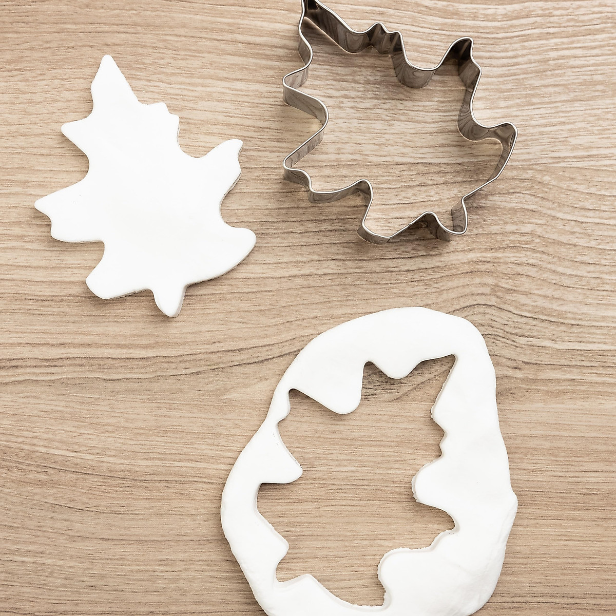 White Air Dry Foam Clay Total 8oz - Super Soft Modeling Clay for Kids Age 3-12, Ultra Light, Safe & Non-Toxic Molding Clay, Perfect for Arts & Crafts, Gift for Boys and Girls, 24-Set of 0.33oz Bags