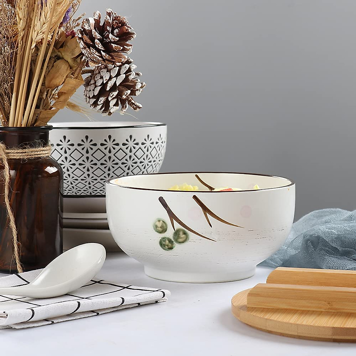 Yeking Japanese Vintage Noodle Bowl with Lid Spoon Black Ceramic Ramen Bowl Hand Drawn Rice Bowl Retro Tableware Noodle Bowl 6.5 inch, A