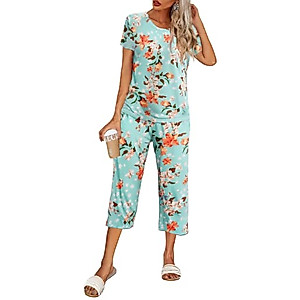 Ekouaer Women's Pajamas Short Sleeve Sleepwear Tops and Capri Pants Cute Print Pajama Sets with Pockets Green Flowers