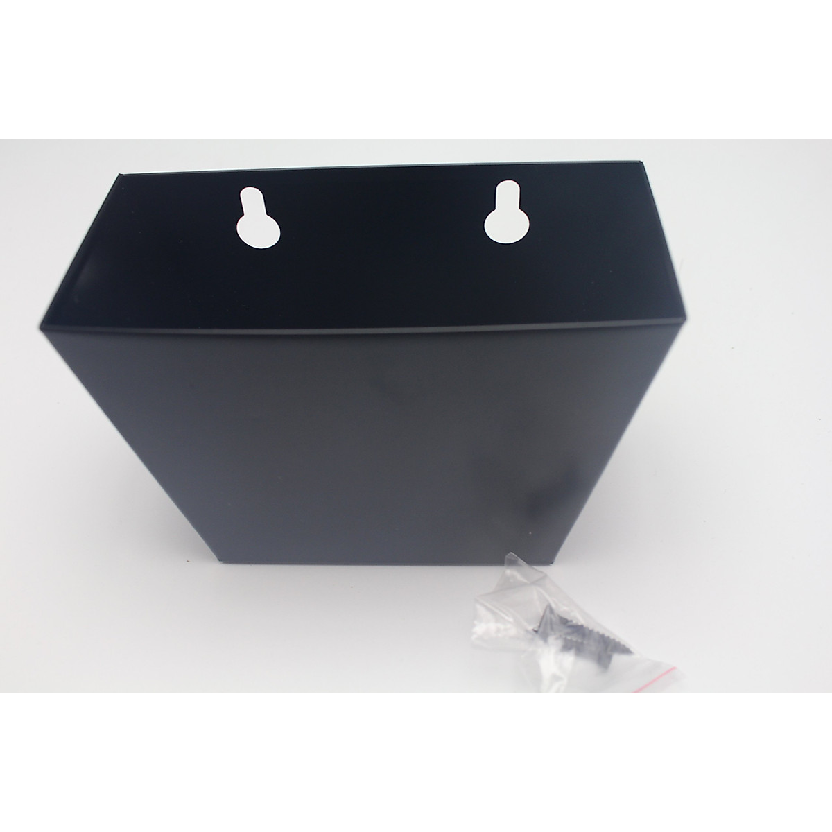 SPARIK ENJOY Wall-Mounted Bottle Cap Catcher, Stainless Metal Bucket Beer Bottle Caps Catcher for Kitchen, Garage and Bars, Beer Accessories for Men and Women, 5.5 x 2.3 x 3.4 Inches