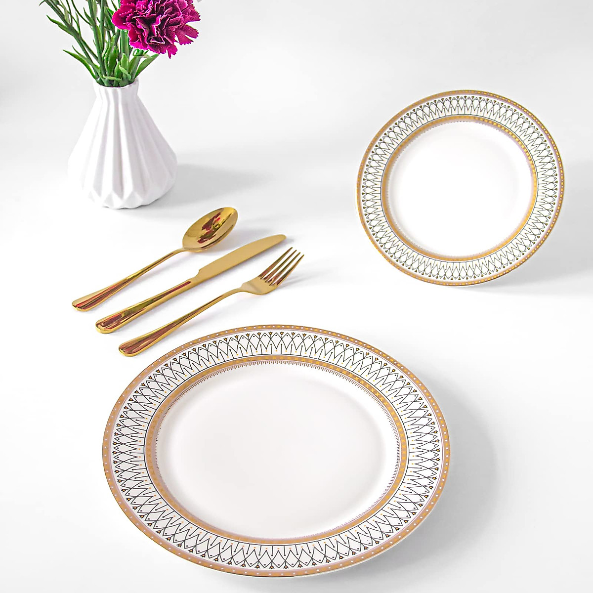 DUEBEL 4-Person Dinner Service Set, Includes 4 Ceramic Dinner Plates and 4 Ceramic Salad Plates with Gold Rim, 4 Cutlery Set for 4 Persons, Modern & Stunning Design
