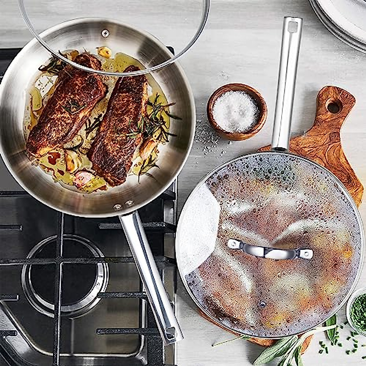 Deluxe Oil Gather Pro Stainless Steel Skillet, 11 Inch Frying Pan with Lid for Cooking, Prefesstional Cookware with Long and Stay Cool Handle Suit for All Stoves Induction Oven Dishwasher Safe