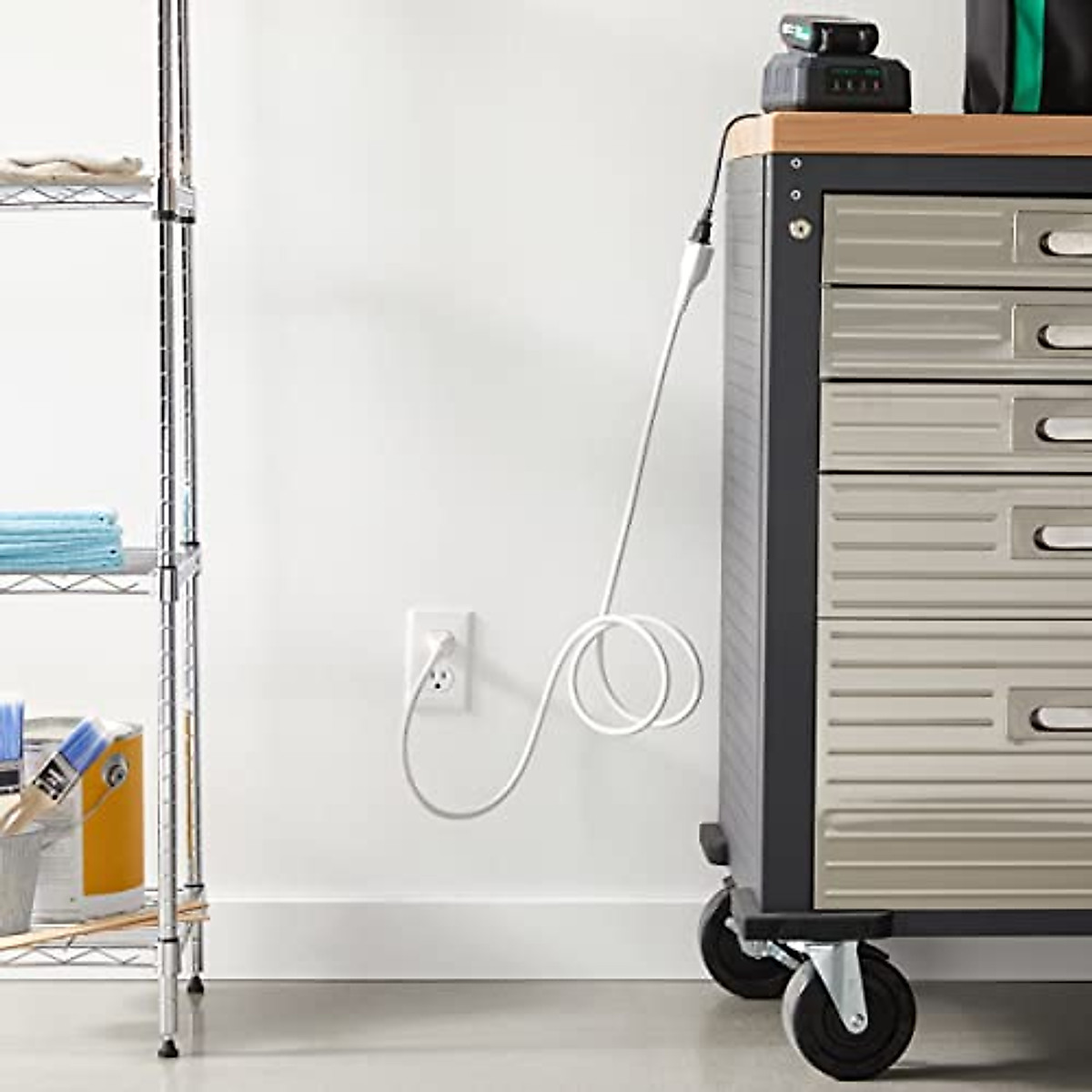 Amazon Basics Extension Cord, 13 Amps, 125V, 6 Foot, White