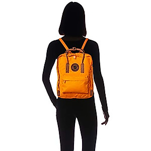 FJALL RAVEN(フェールラーベン) Fährlaven 23565 Women's Seashell Orange Official Amazon Official Backpack, Made of G-1000 Material, Kanken No. 2, Capacity: 4.6 gal (16 L)