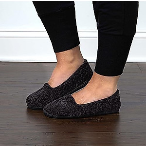 Dearfoams Women's Rebecca Lightweight Cozy Memory Foam Closed Back Slipper with Wide Widths, Black Chenille, 7-8