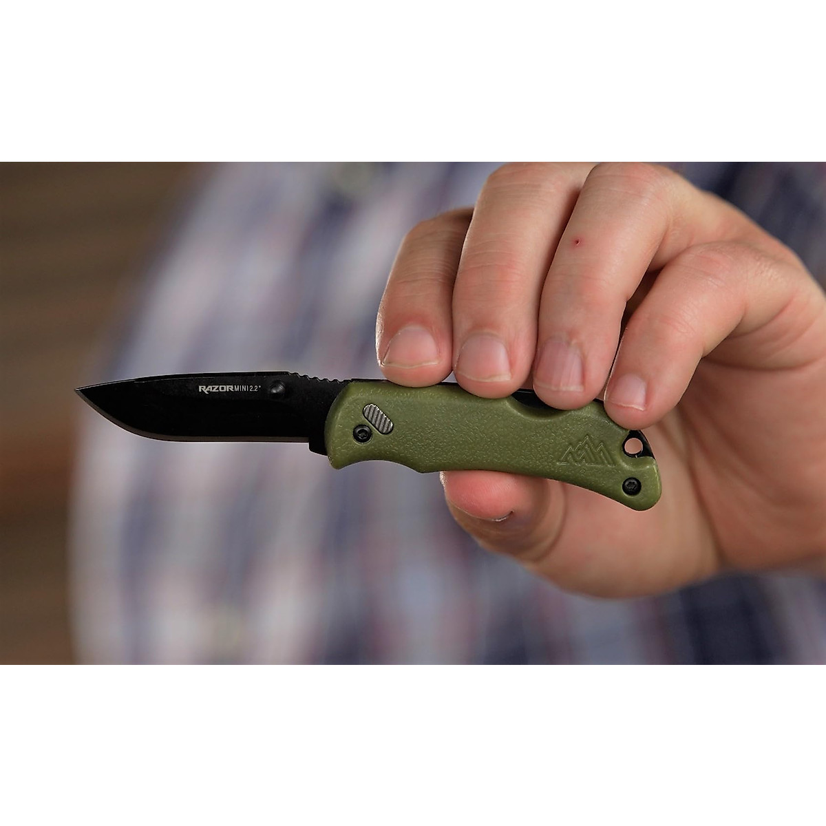 OUTDOOR EDGE Razor Mini Folding Pocket Knife | Compact 2.2" EDC Knife with RazorSafe Replaceable Blades | Perfect Small Everyday Carry Knife for Men Women | Includes 2 Replaceable Drop Point Blades