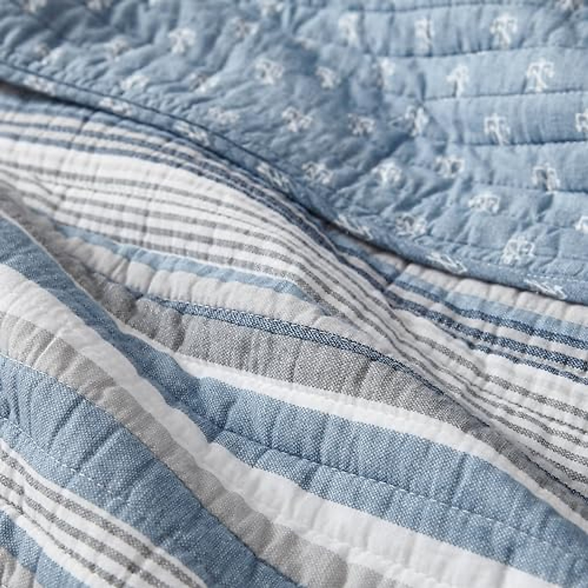 Nautica Quilt Set All Season Cotton Bedding with Matching Sham, Lightweight & Reversible, Queen, Jettison Grey/Blue/White