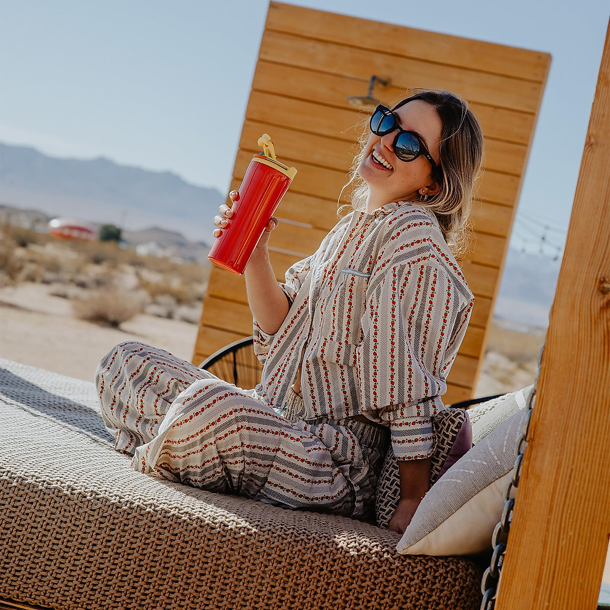 BOTTLE BOTTLE Insulated Coffee Tumblers with Dual-use Lid and Straw Double Walled Iced Travel Coffee Mug for Woman and Man 18 oz Stainless Steel Tumbler with Handle(Sunrise)