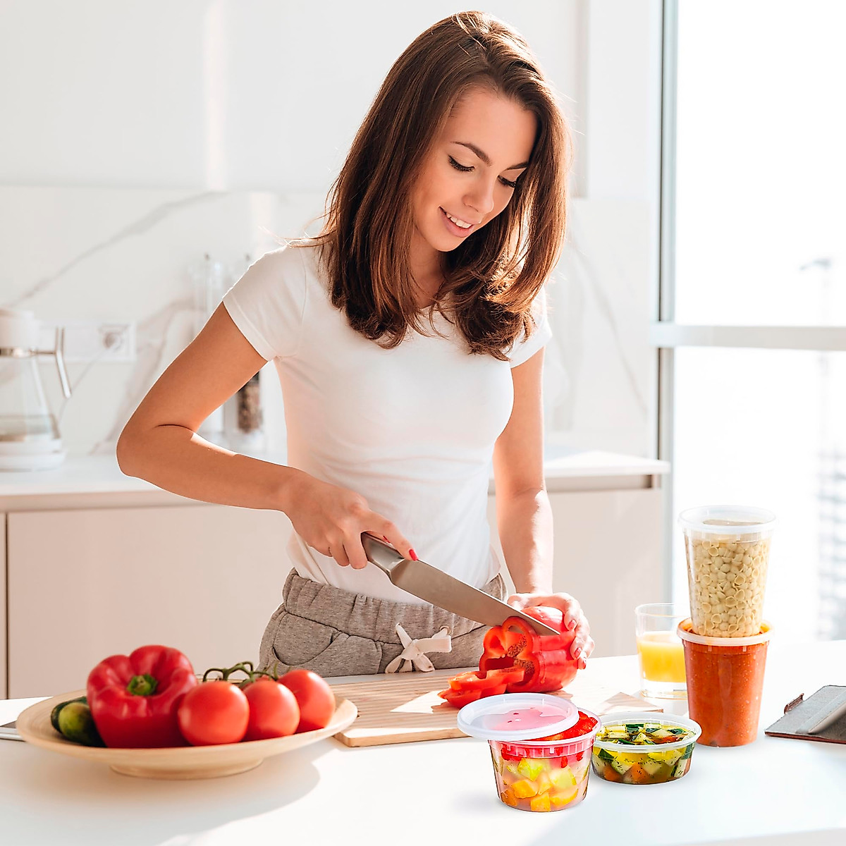 Supreme Deli Plastic Storage Containers with Lids 8oz, 16oz, 32oz [8 sets of each - 24 combo pack] Reusable Food Containers - Microwavable & Freezer friendly - Dishwasher safe - Secure fitting Covers