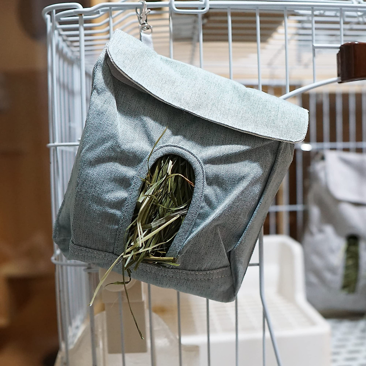 Guinea Pig Hay Feeder with Large Capacity, Hanging Hay Bag Feeders for Rabbit, Chinchilla, Bunny Cage, Durable Oxford Fabric Holder with Metal Hooks for Small Animals