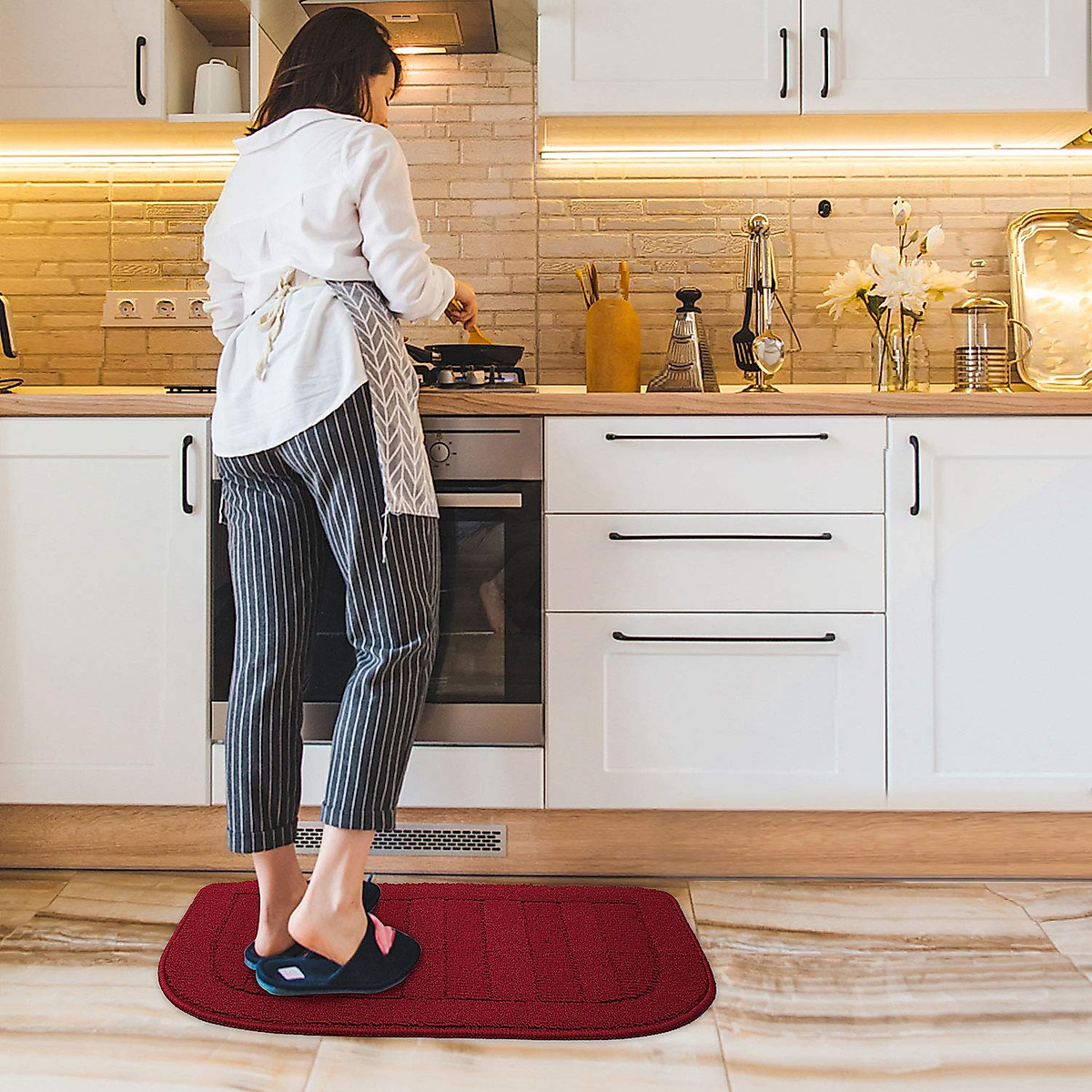 BEQHAUSE 30x18 Inch Kitchen Rug Mat, Durable Anti-Slip Absorbent Dirt-Resistant Kitchen Rug Pet Mat Machine Washable (Red)