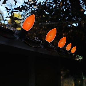SUNSGNE 25 Pack C9 Orange Outdoor Halloween Night Light Bulbs, C9 Christmas Tree Lights for Indoor Outdoor Patio String Lights, E17/C9 Intermediate Base, 7 Watt, Ceramic Orange