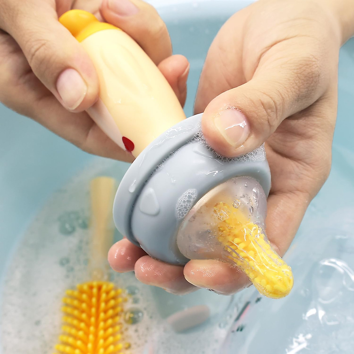 Silicone Bottle Cleaning Brush for Baby, 4-in-1 Baby Bottles Cleaner Set - Bottle/Straw/Nipple/Neck Brushes (Yellow)