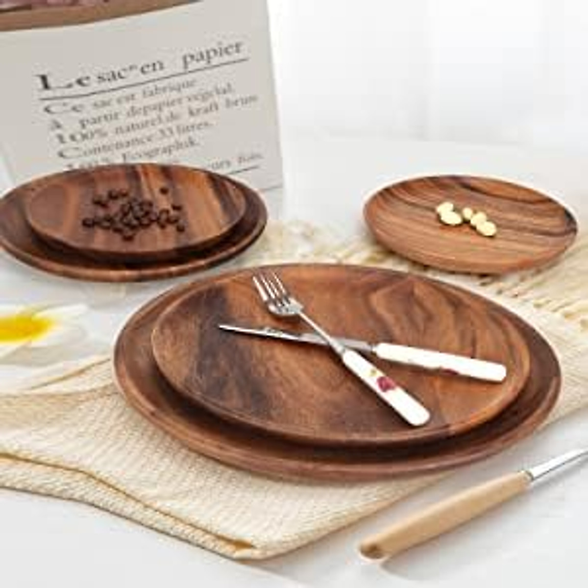 IQCWOOD Wooden Dinner Plates, 6 Inch Round Wood Plates Set of 4, Acacia Wooden Plates Round Tray Easy Cleaning Serving Platter for Food Dessert Salad Plate Fruit Platters