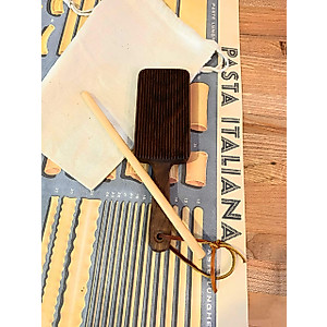 Gnocchi pasta board, garganelli pin, walnut