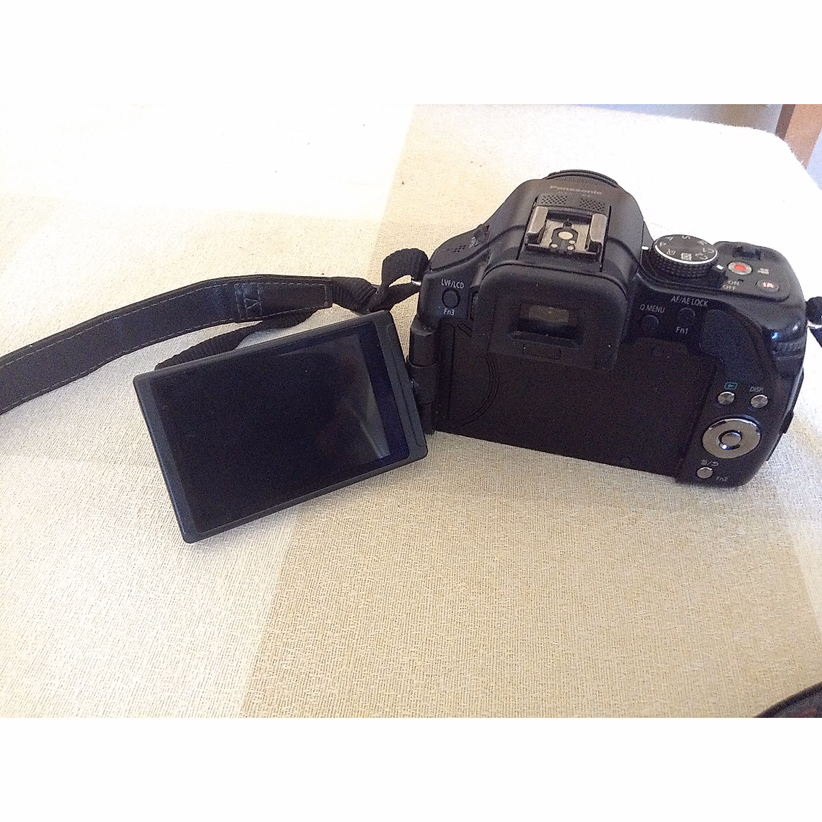 Panasonic DMC-G5KK 16 MP Mirrorless Digital Camera with 14-42mm Zoom Lens and 3-Inch LCD (Black) (OLD MODEL)