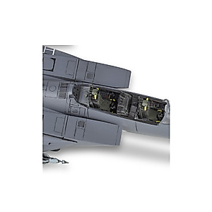 Revell Level 5 Model Kit Mcdonnell Douglas F-15E Strike Eagle Aircraft 1/72 Scale Model