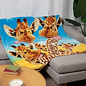 Dawhud Direct Selfie Giraffe Fleece Blanket for Bed, 50" x 60" Giraffe Fleece Throw Blanket for Women, Men and Kids Super Soft Plush Giraffe Blanket Throw Fleece Blanket Animal Blanket