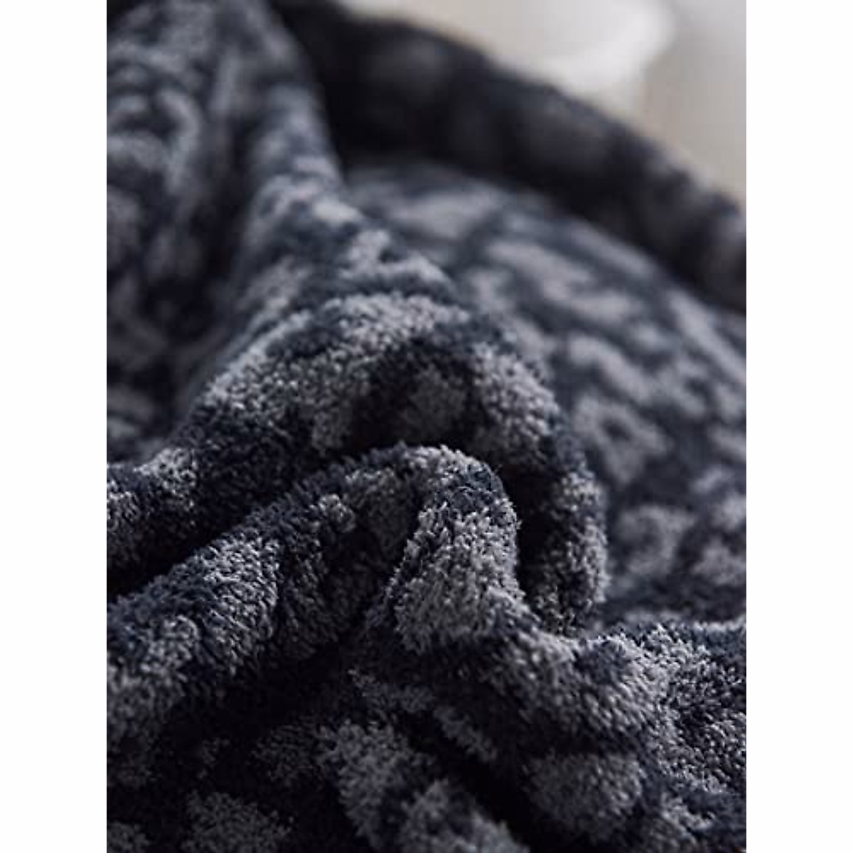 Adory Sweety Fleece Knit Throw Blanket Double-Sided Leopard Lightweight Cozy Microfiber Super Soft Thick Plush Fluffy Yarn Sofa Bed 51x71 Inches Black