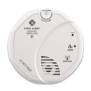 FIRST ALERT Hardwired Wireless Smoke Alarm with Photoelectric Sensor and Battery Backup, SA521CN-3ST , White