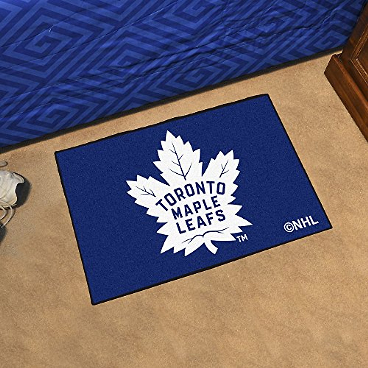 FANMATS - 10282 NHL Toronto Maple Leafs Nylon Face Starter Rug 19"x30"