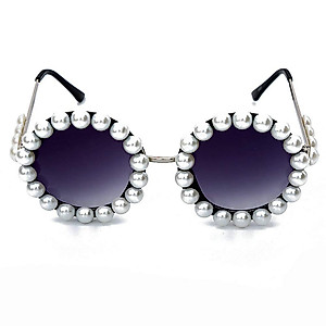 mincl/Vintage Round Pearl Sunglasses Women Luxury Alloy Oversized Frame Party Glasses Retro Shades (black)