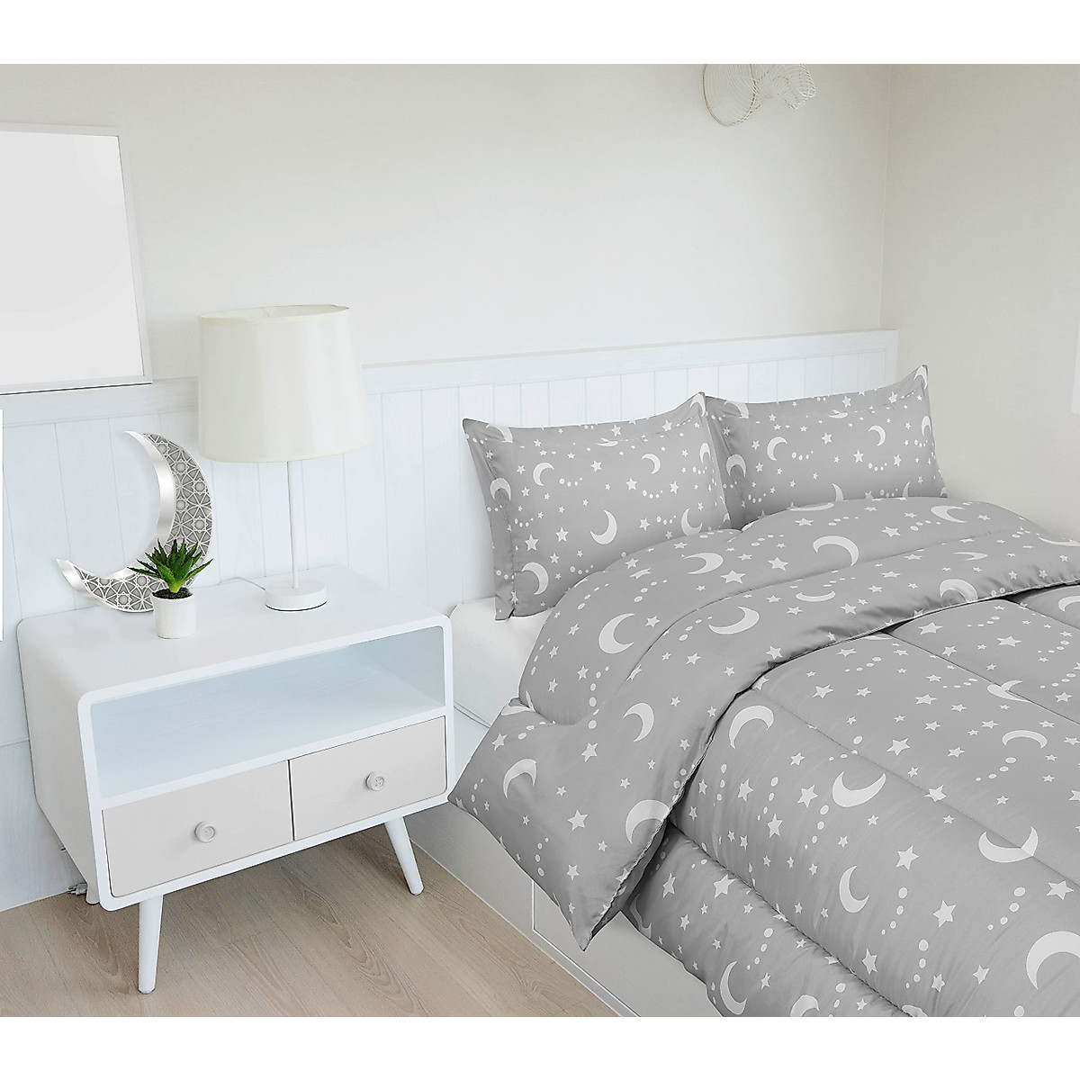 Utopia Bedding All Season Moon Star Comforter Set with 2 Pillow Cases, 3 Piece Soft Brushed Microfiber Kids Bedding Set for Boys/Girls, Machine Washable (Twin)