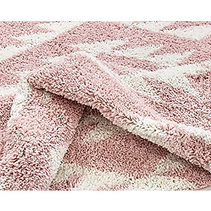 Well Woven Tribal Diamond Medallion Blush Pink Soft Shag Area Rug 5x7 (5'3"x7'3")