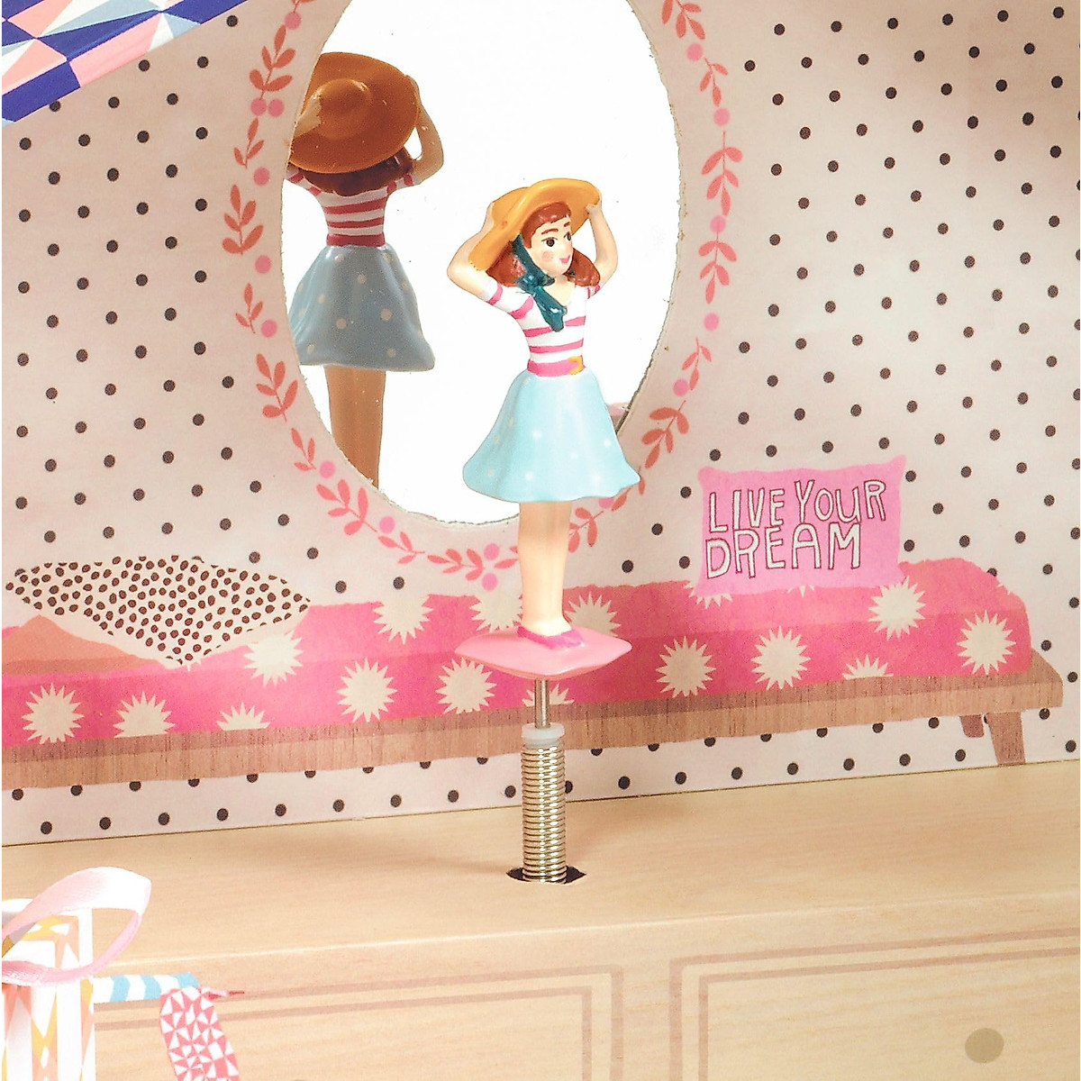 DJECO Musical Jewelry Box for Kids - Treasure Boxes Unicorn Dream -Storage for Necklace, Bracelets, Rings, Earrings, Small Toys, Decorations, Keepsake & Trinkets - Safe for Ages 6+ Boys & Girls