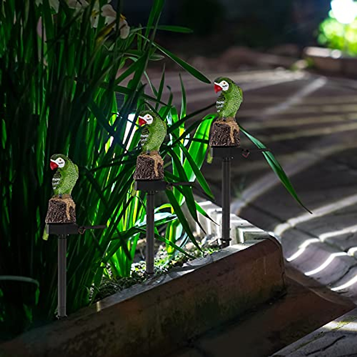 Uonlytech Solar Lantern Bird Stake Solar Parrot Outdoor Patio Decor Solar Light Parrot Garden Decorations Solar Lights for Yard Garden Landscape Green Parrot Patio Figurine Light Outdoor Solar Lights